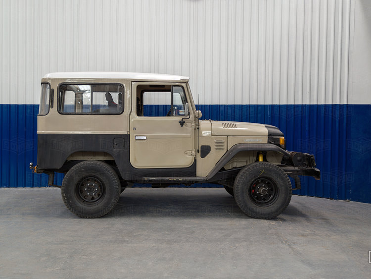 Restored Land Cruisers - The FJ Company