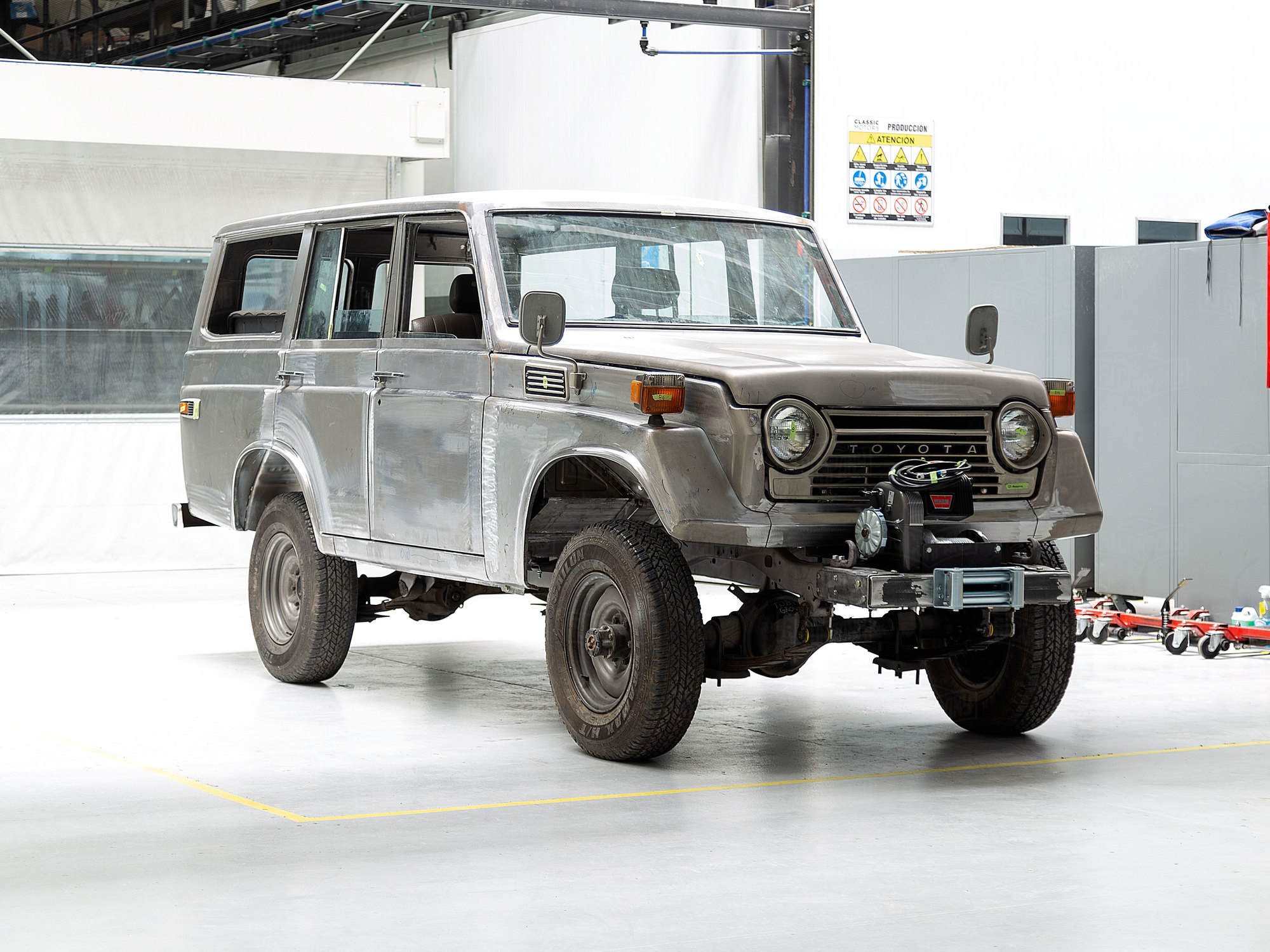 1980 FJ55 - Capri Blue & White - FJ55-120563